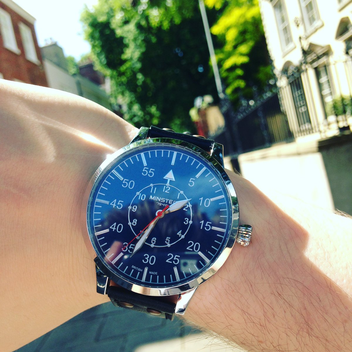 Top Tips for choosing the right watch – High Street Gent's Body Confidence